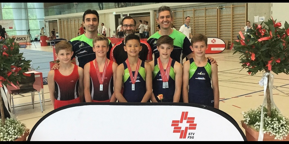 TIMON ERB VIZE-MEISTER IM MEHRKAMPF UND JANIC MEIER HOLT GOLD AM RECK ...