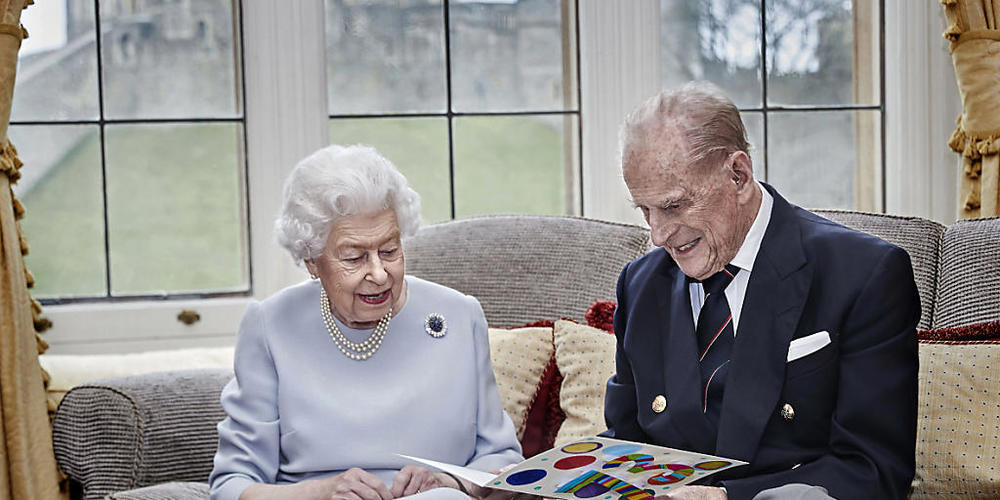 Queen Elizabeth und Prinz Philip begehen 73. Hochzeitstag | Schweiz/Ausland